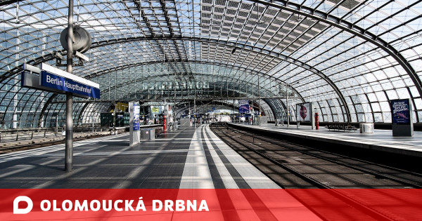 Začínají platit nová pravidla pro vstup do ČR pro Čechy i cizince