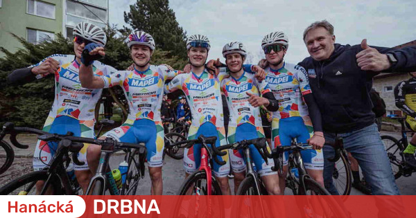 Přes pády bojují dál. Mladí cyklisté z Olomouce vedou Český pohár a ...