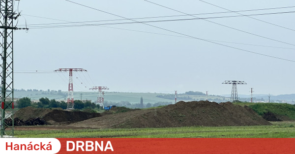 VIDEO: Stavba posledního úseku D1 u Přerova pokračuje. Kompletně hotové ...