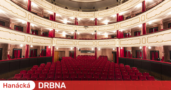 Deset premiér a nová scéna v Červeném kostele. Moravské divadlo ...