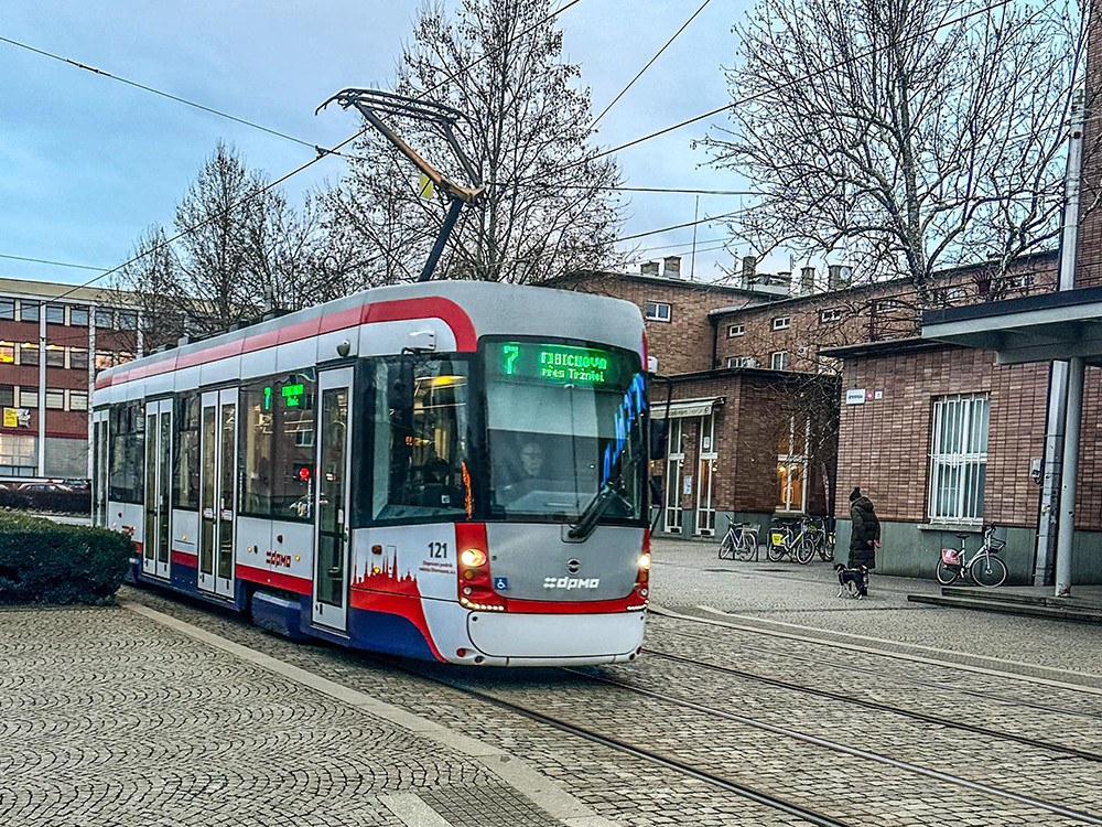 Milion jízdenek přes aplikaci. Zájem o elektronické jízdné v olomoucké ...