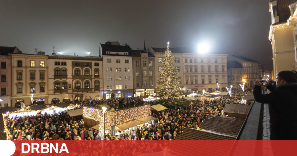 Vánoce jsou tady. V neděli se v Olomouci rozsvítí strom, startují trhy ...