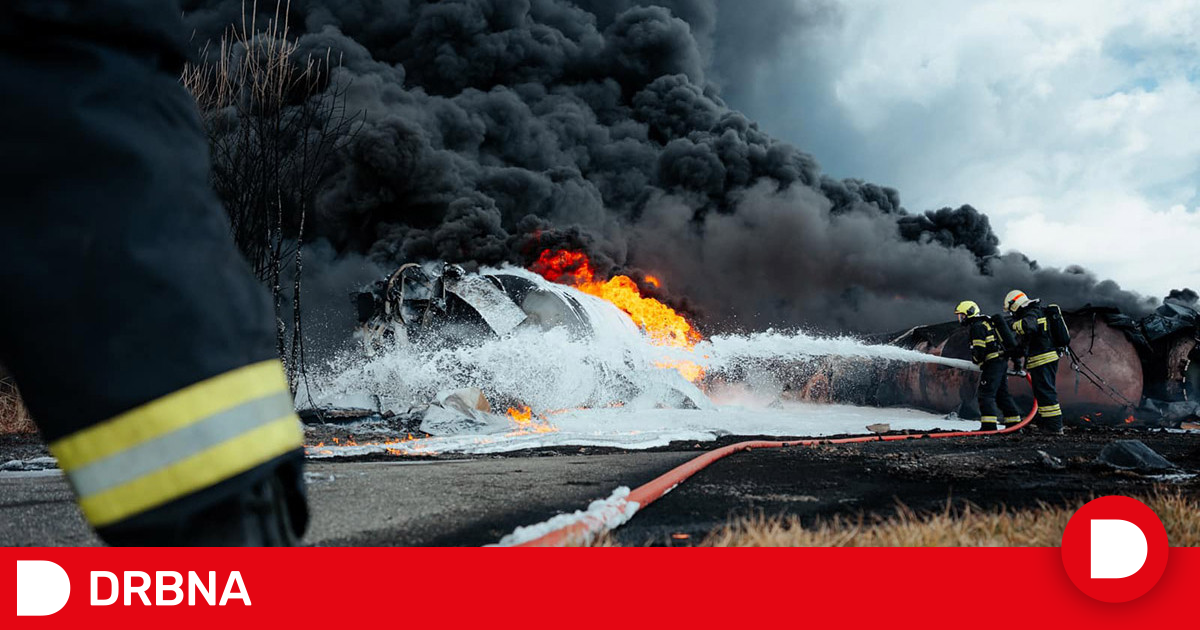VIDEO: Exploze a rozmetané kusy vagónů. Tak vypadal první pohled hasičů ...