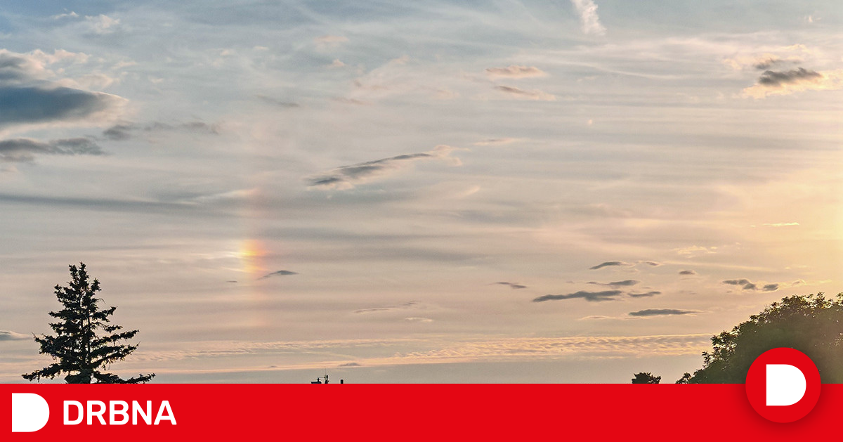 Vedlejší slunce. Na obloze na Olomoucku zaujal optický úkaz zvaný parhelium