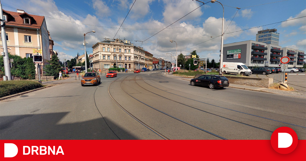 Uzavírka a dvojitá výluka. Prázdninová oprava v Olomouci přetne trasu tramvají, aut i vlaků