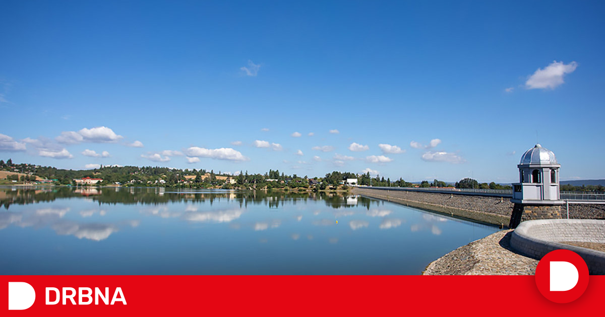 Voda v Plumlově se kazí už před prázdninami. Hygienici upozorňují na ...