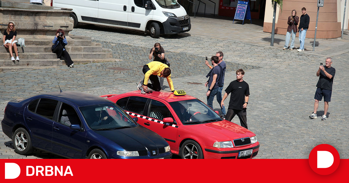 Scény jako z Kobry 11 v Olomouci. Na Hané vzniká akční snímek plný ...