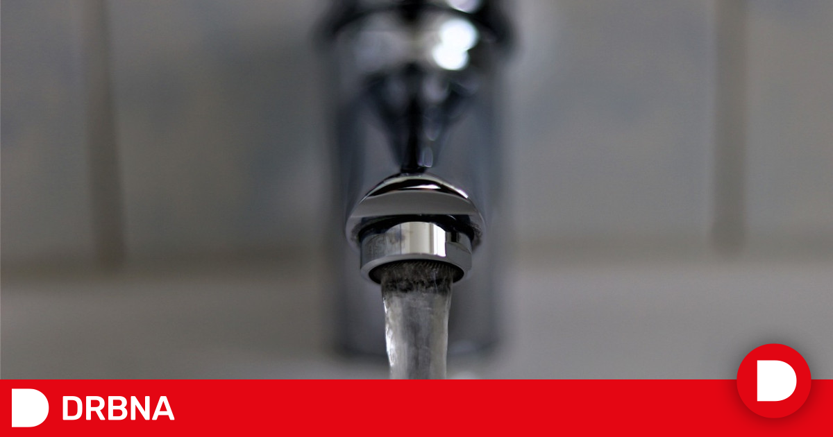 Smrdí jak žumpa, stěžují si Olomoučané na pitnou vodu. Je v pořádku ...