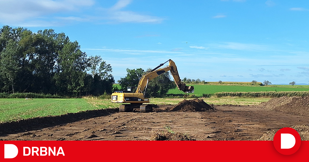 Bagry už chystají území pro nový stěžejní úsek D55 mezi Olomoucí a Přerovem