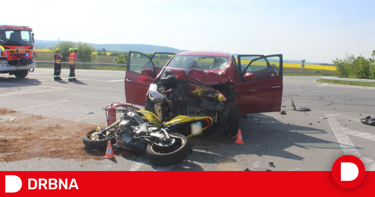 Mladý motorkář přímý střet nepřežil. Sedmasedmdesátiletá řidička mu u ...